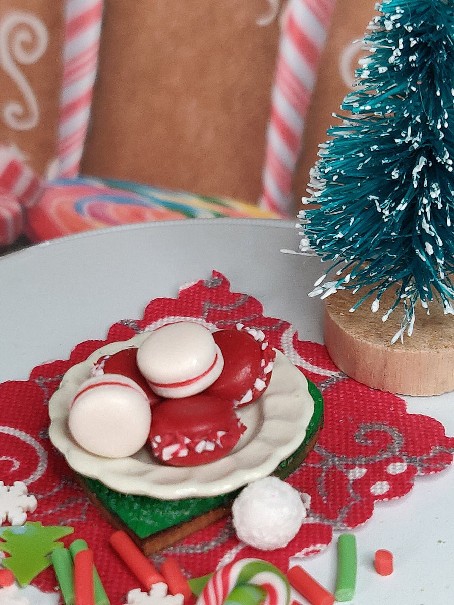 Miniature Adorable Red Or White Macaroons 1:12 – Teelie's Digital ...